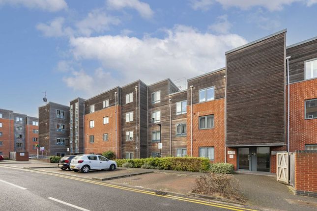 St. Georges Grove, London SW17, 2 bedroom flat to rent - 65271796 ...