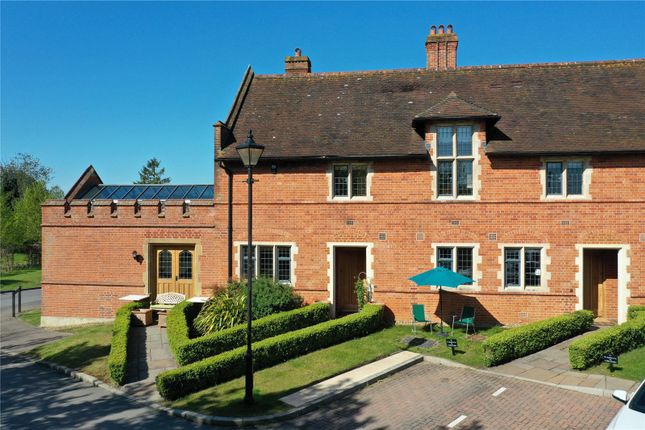 3 bed end terrace house for sale in Abbey Gardens, Upper Woolhampton ...