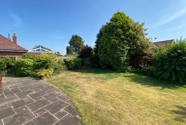 Coudray Road, Southport PR9, 2 bedroom detached bungalow to rent ...