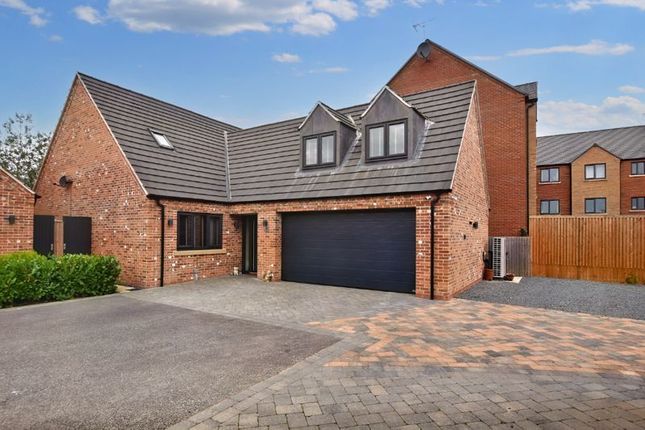 Bowlers Court North Hykeham Lincoln Ln6 4 Bedroom Detached House For