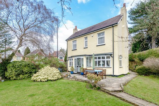 Homes for Sale in Briar Close, Lickey End, Bromsgrove B60 - Buy ...