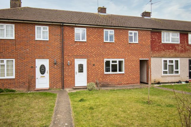 Homes for Sale in Dunbar Drive, Woodley, Reading RG5 - Buy Property in ...