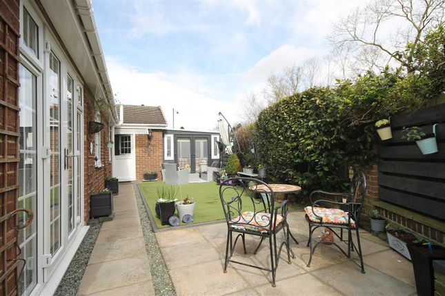 Woolsington Gardens Woolsington Newcastle Upon Tyne Ne13 3 Bedroom