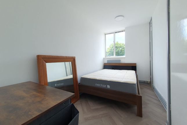 Stepney Way, London E1, 4 bedroom flat to rent - 67403886 | PrimeLocation