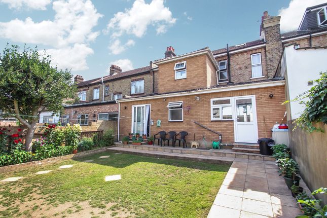 5 bed terraced house for sale in Courtland Avenue, Cranbrook, Ilford ...