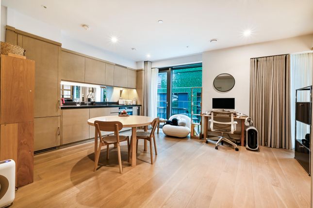 Legacy Building, Embassy Gardens, London SW11, studio to rent ...