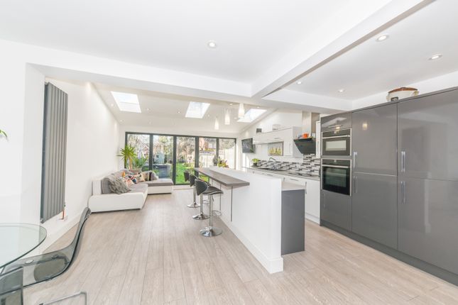 New Road, Netley Abbey, Southampton SO31, 3 bedroom semi-detached house ...