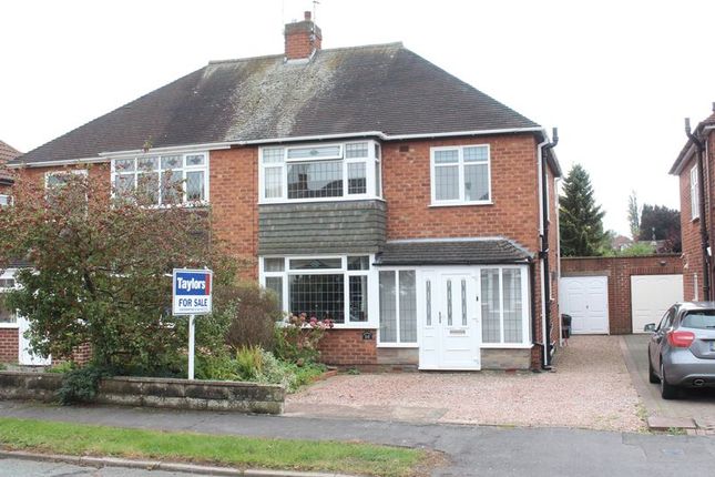 Holcroft Road Kingswinford Dy6 3 Bedroom Semi Detached House For Sale
