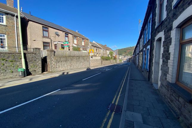 High Street, Porth, Rhondda, Cynon, Taff. CF39, 3 bedroom property to ...