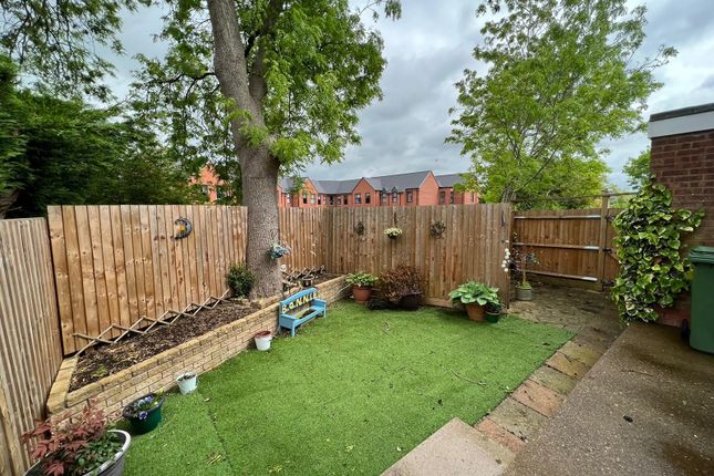 Prospect Hill, Redditch B97, 3 bedroom semi-detached house for sale ...