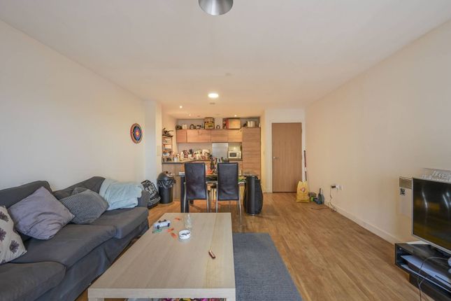 Commercial Road, Limehouse, London E14, 2 bedroom flat for sale ...