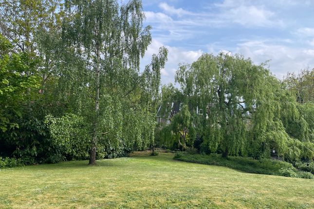 Horniman Drive, Forest Hill, London SE23, 2 bedroom flat for sale ...