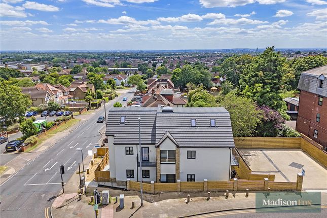 Homes for Sale in Manor Road, Chigwell IG7 - Buy Property in Manor Road ...