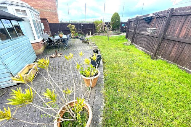 Pant Bryn Isaf, Llwynhendy, Llanelli SA14, 3 bedroom detached house for ...