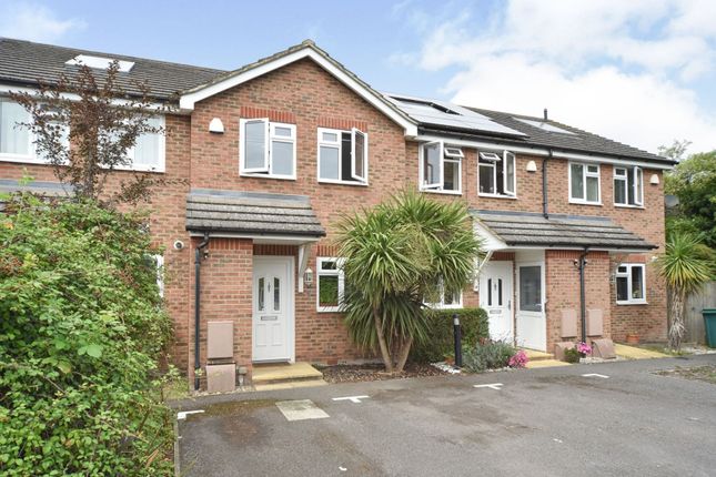 Homes for Sale in Woodside Way, Reading RG2 - Buy Property in Woodside ...