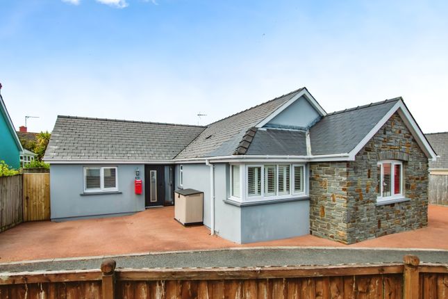 Hawthorn Lane, Jameston, Tenby, Pembrokeshire SA70, 4 bedroom bungalow ...