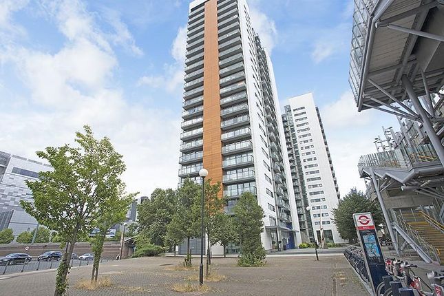 Elektron Tower, Blackwall Way, Nr Canary Wharf, London E14, 1 bedroom ...