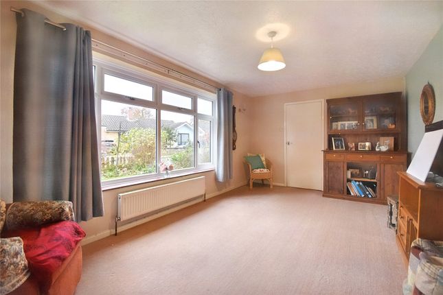 Roundway Park, Devizes, Wiltshire SN10, 2 bedroom detached bungalow for ...