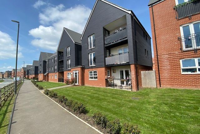 Teasel Street, Kingsbrook, Aylesbury HP22, 2 bedroom flat to rent ...