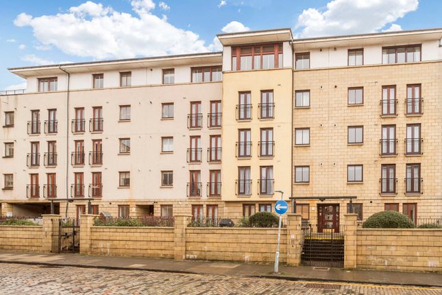 Homes for Sale in Ramsay Garden, Edinburgh EH1 - Buy Property in Ramsay ...