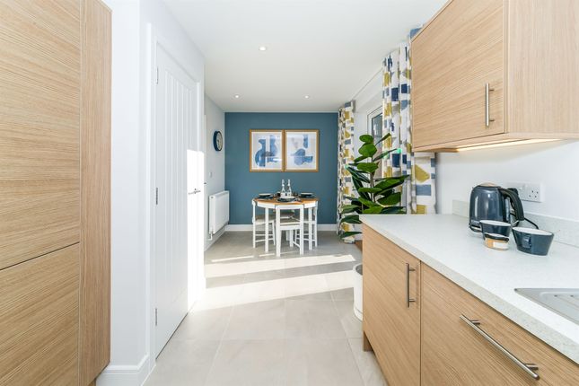 Portland Drive, Merstham, Redhill RH1, 3 bedroom terraced house for ...