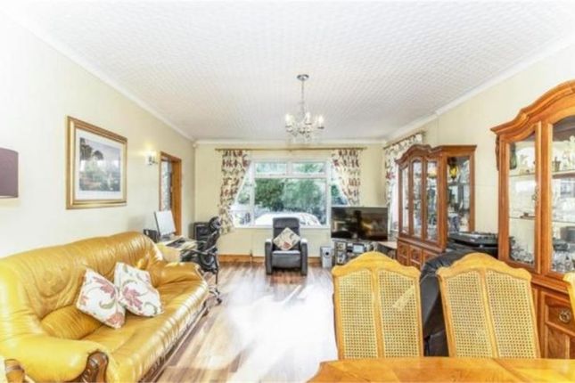 Brook Street, Raunds, Wellingborough, Northamptonshire NN9, 3 bedroom ...