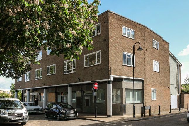 12 High Street, Shepperton TW17, retail premises to let - 69417284 ...