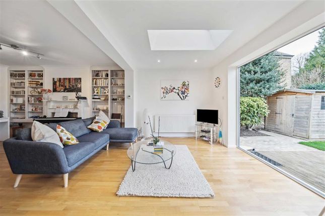 Hampton Road, Teddington TW11, 2 bedroom flat for sale - 66704283 | PrimeLocation