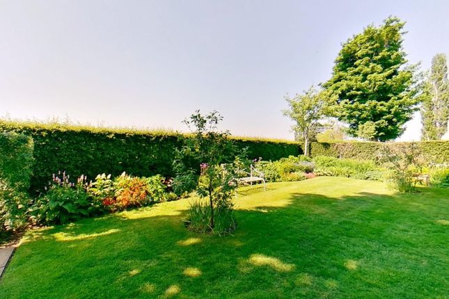 16 Moy House Court, Moy, Near Forres IV36, 3 bedroom cottage for sale ...