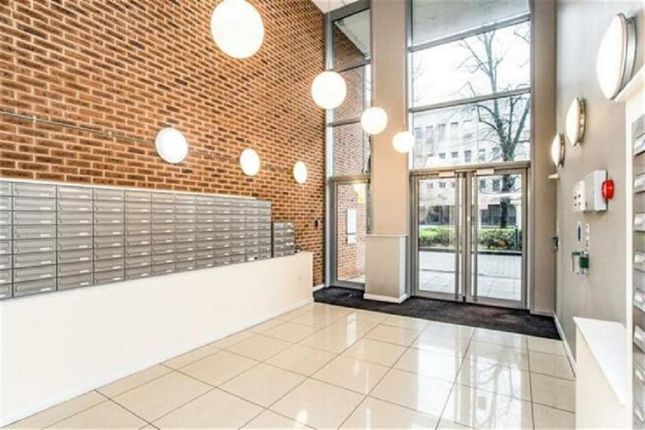 Wilmington Close, Watford WD18, 2 bedroom flat for sale - 64258580 ...