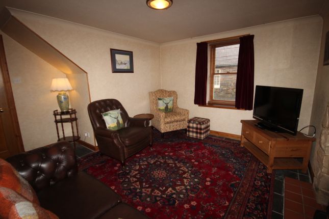 Thomas Of Durn Cottage, East Church Street, Fordyce, Banff AB45, 2 ...