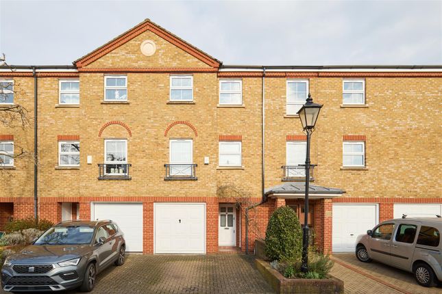 Osier Mews, Chiswick W4, 3 bedroom terraced house for sale - 69495988 ...