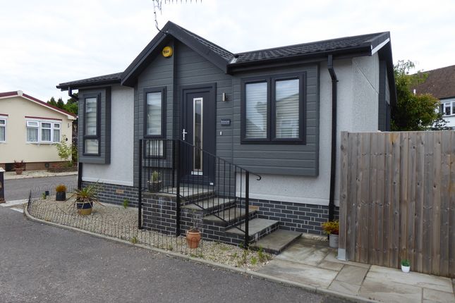 Lumby Drive Mobile Home Park, Ringwood BH24, 2 bedroom mobile/park home ...