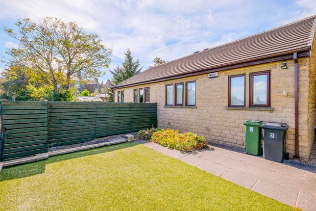 Mile End, Meltham HD9, 2 bedroom bungalow for sale - 62412281 ...