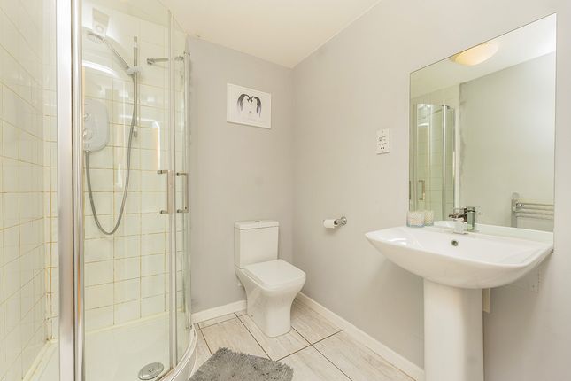 Strathblane Gardens Glasgow Lanarkshire G13 2 Bedroom Flat For Sale