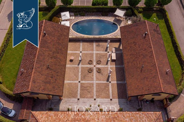 Merate, Lecco, Lombardia, 10 bedroom villa for sale - 64304261 ...