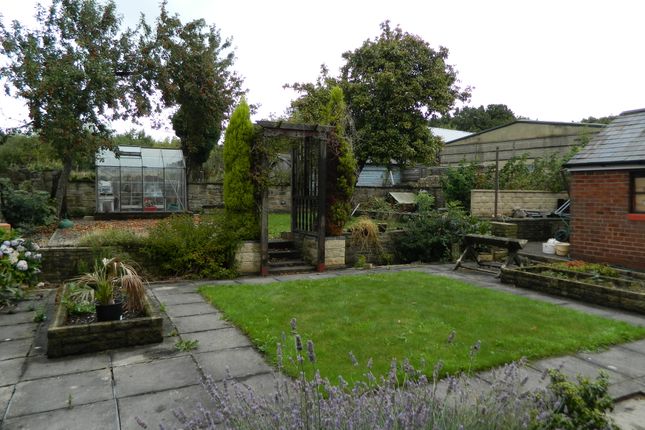 Soothill Lane, Batley WF17, 3 bedroom detached house to rent - 58825159 ...