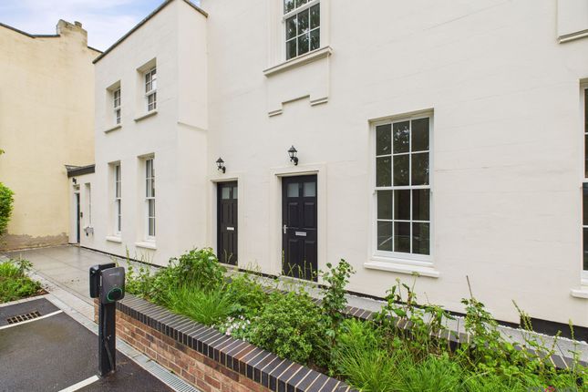 Edmonstone House, Cheltenham GL50, 2 bedroom flat for sale - 70428793 ...