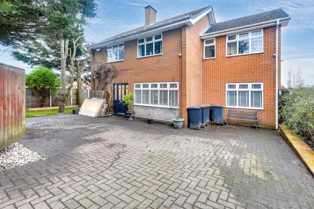Lawrence Avenue, Eastwood, Nottingham NG16, 5 bedroom detached house ...
