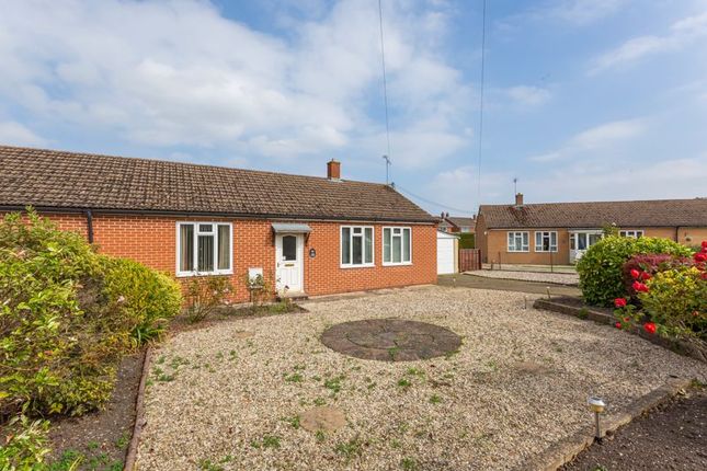 St. Ives Road, Grove, Wantage OX12, 2 bedroom semi-detached bungalow ...