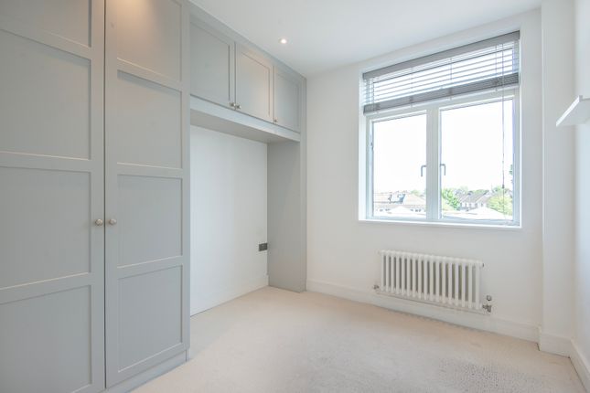 Garratt Lane, London SW17, 2 bedroom flat for sale - 67861187 ...
