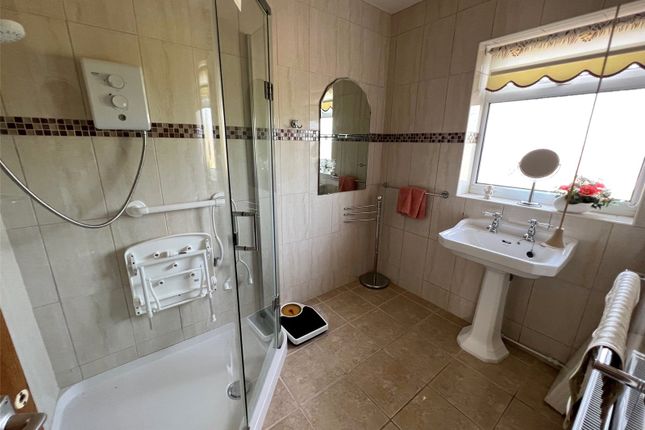 Pool Quay, Welshpool, Powys SY21, 3 bedroom bungalow for sale ...