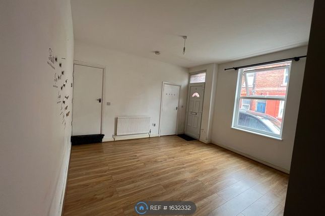 Woodview Mount Leeds Ls11 2 Bedroom Terraced House To Rent 63994513