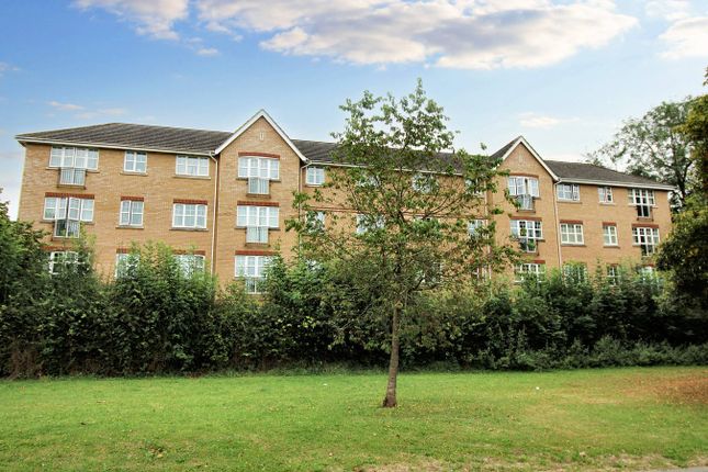 Aylward Drive, Stevenage SG2, 2 bedroom flat for sale - 68982913 ...