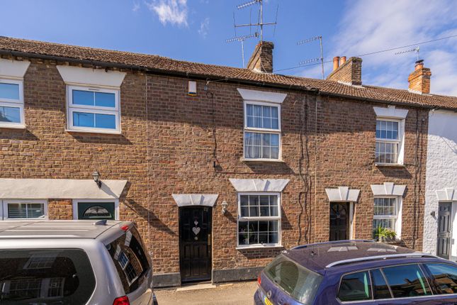 2 bed terraced house for sale in Summer Street, Slip End, Luton ...