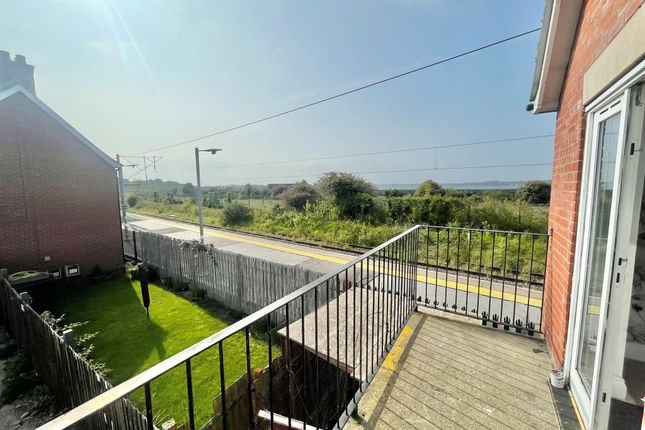 Station Road, Dovercourt, Harwich CO12, 1 bedroom flat for sale ...