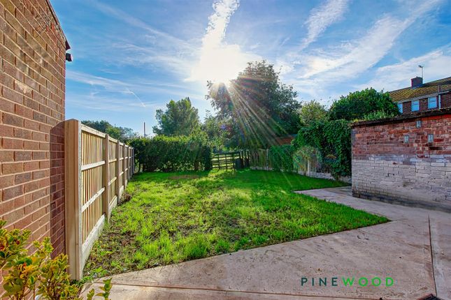 North Side, New Tupton, Chesterfield, Derbyshire S42, 3 bedroom semi ...