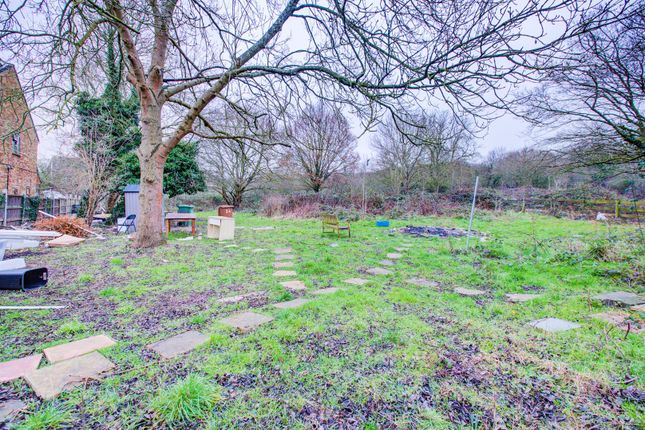 Stevens Way, Chigwell IG7, 4 bedroom end terrace house for sale ...