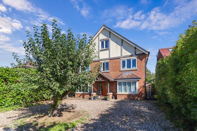 Bellingdon, Chesham, Buckinghamshire HP5, 6 bedroom detached house for ...