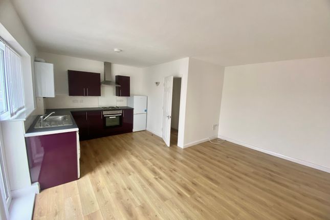 Prenton Hall Road, Prenton CH43, 2 bedroom flat to rent - 64182570 ...